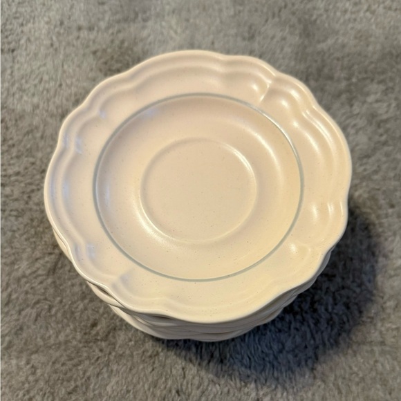 Pfaltzgraff | Dining | Pfaltzgraff Heirloom 6 Set Of 7 Pieces Saucer ...